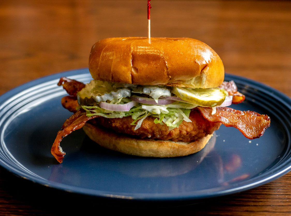 Sandwiches/Wraps | Chatters Restaurant and Bar